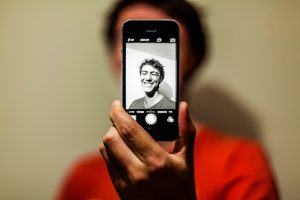 Take a Selfie Photo on Android Using Voice Commands